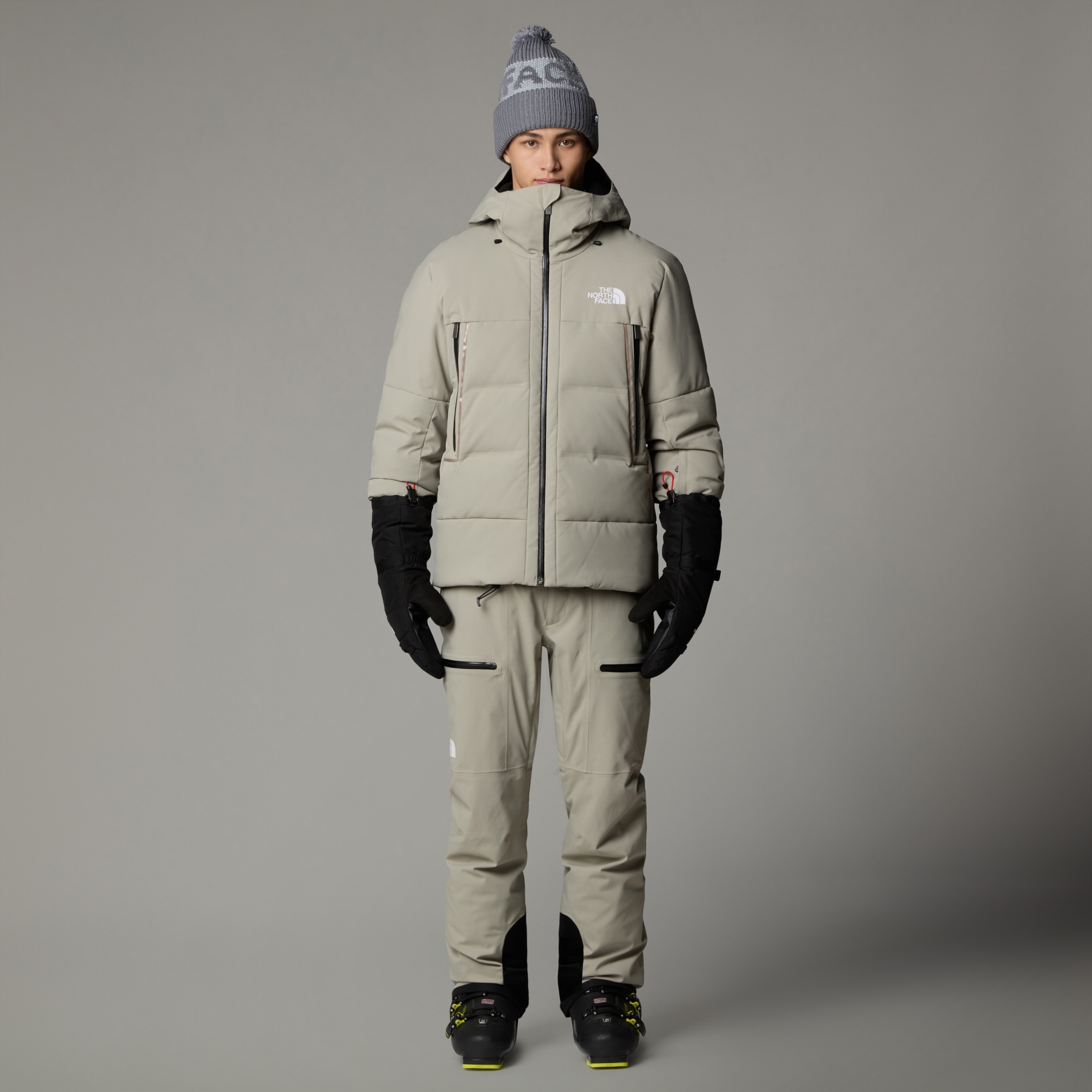 The North Face Chakal Hose Herren Clay Grey BIKE24