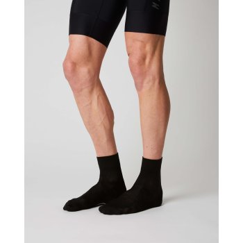FINGERSCROSSED Classic Mid High Cycling Socks - Black #001 | BIKE24