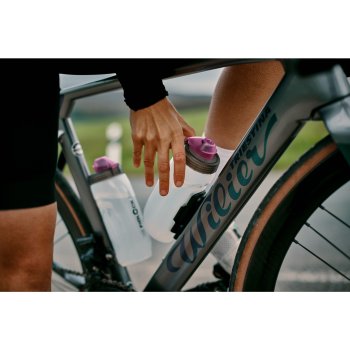 Fidlock Dirt Cover Valve Bottle Cap - magenta | BIKE24