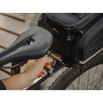 Topeak MTX TrunkLock Rack Adapter with a built-in lock | BIKE24
