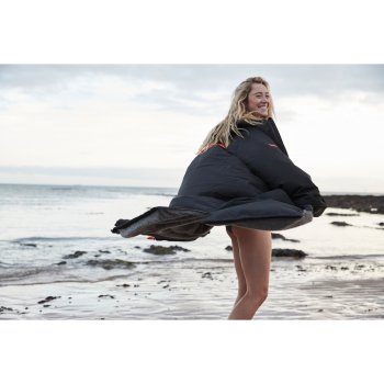 Zone3 Oversize Heat-Tech Changing Robe - black/orange | BIKE24