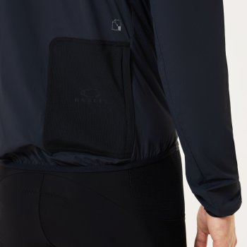 Oakley Off Grid Packable Jacket 2.0 Men - Blackout | BIKE24