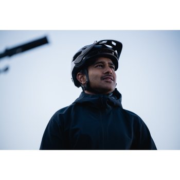 7mesh Cache Anorak Men - Black | BIKE24