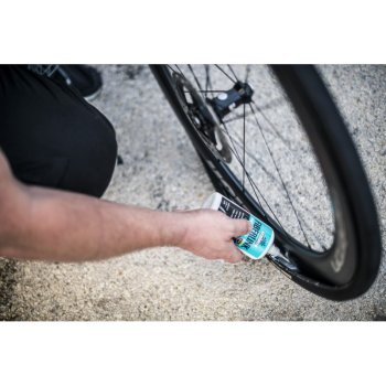 Finish Line FiberLink Pro Latex Tubeless Tire Sealant - 240 ml | BIKE24