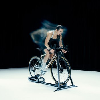 Wahoo KICKR Rollr V2 Smart Bike Roller Trainer - black | BIKE24