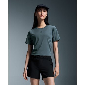 On Trail Shorts Women - Black | BIKE24