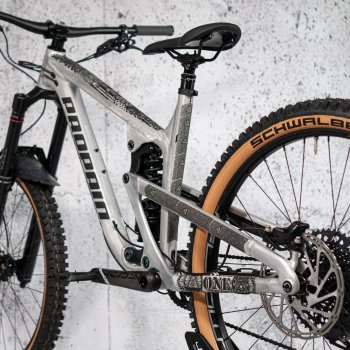 rie:sel design chain:Tape 3000 Chainstay Guard - illuminati | BIKE24