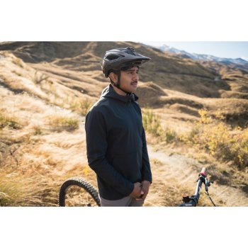 7mesh Cache Anorak Men - Black | BIKE24